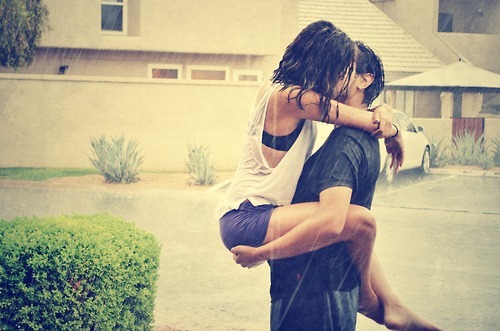 Facts About Kissing That Will Make Your Tongue Sore | CollegeTimes.com