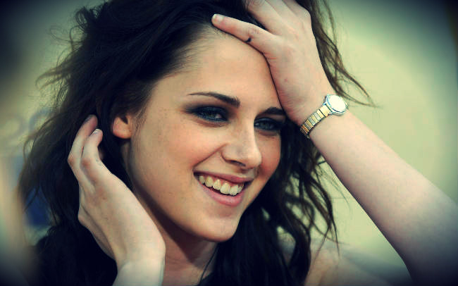 21 Thoughts All Socially Awkward Girls Have | CollegeTimes.com